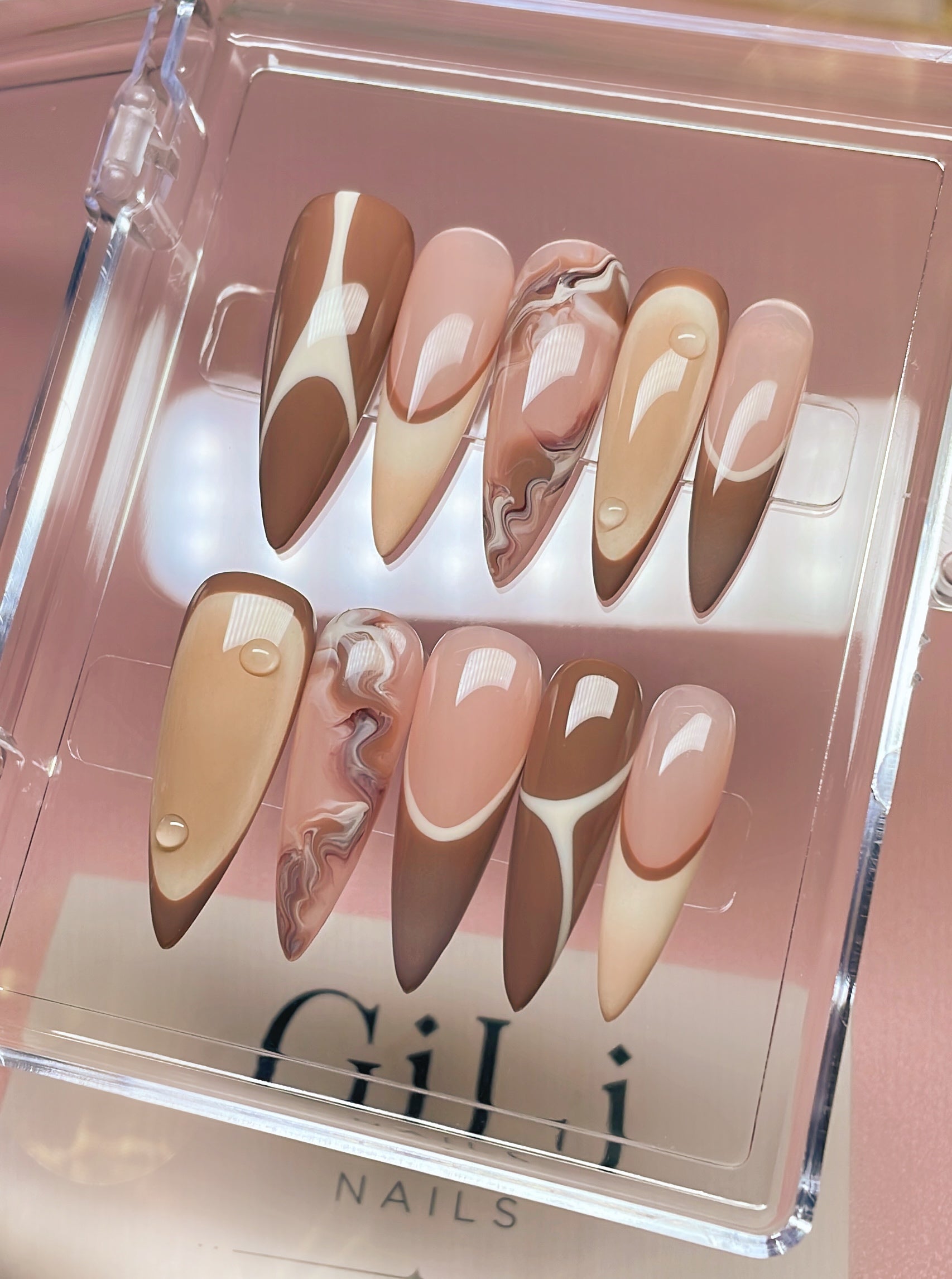 GiLi Nails